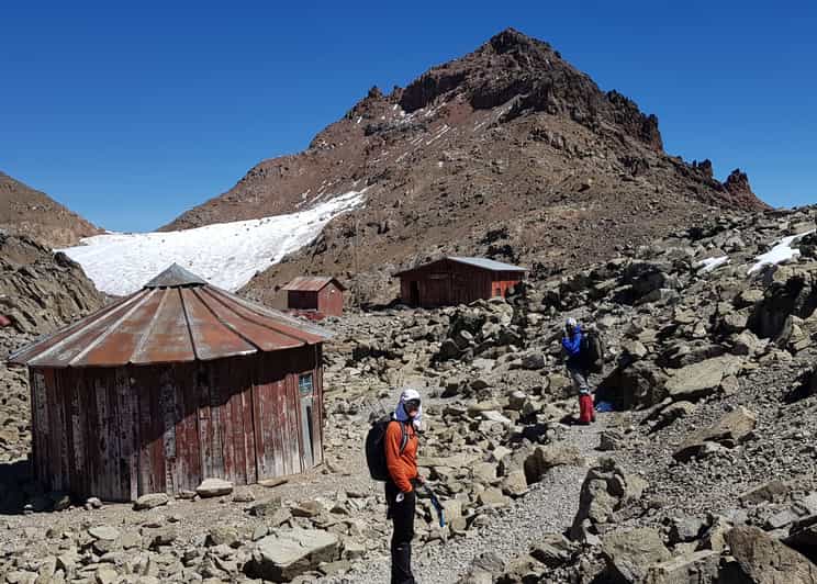 Monte Kenia: Experiencia de escalada de 5 días desde Nairobi | GetYourGuide