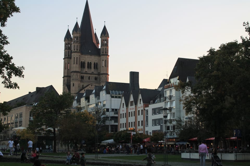 Cologne: Kölsche Highlights-/Altstadt Tour in German | GetYourGuide