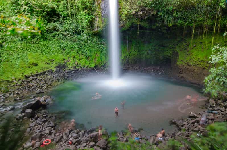 La Fortuna: Arenal Volcano and Waterfall Tour with Lunch | GetYourGuide