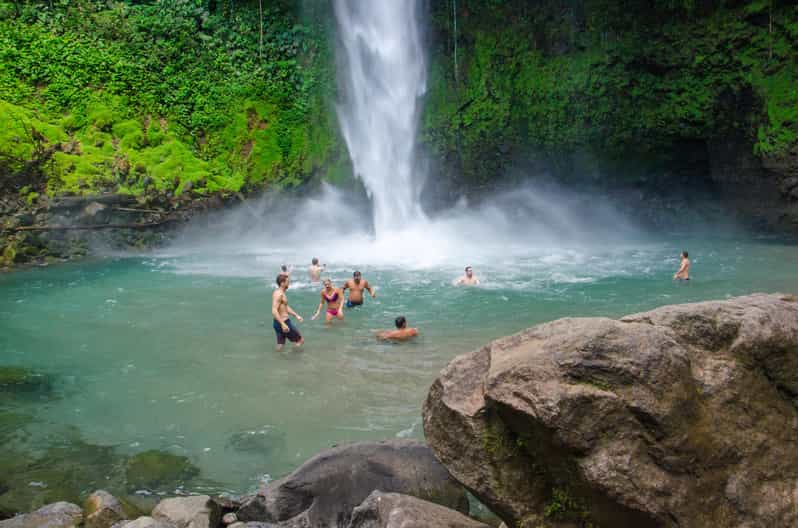La Fortuna: Arenal Volcano and Waterfall Tour with Lunch | GetYourGuide