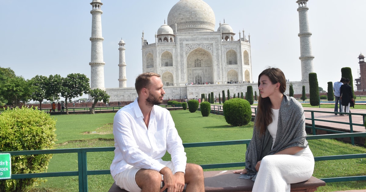 Von Delhi: Taj Mahal Sonnenaufgangstour mit dem Auto | GetYourGuide