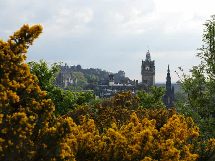 Edinburgh: Old Town History and Tales Walking Tour | GetYourGuide