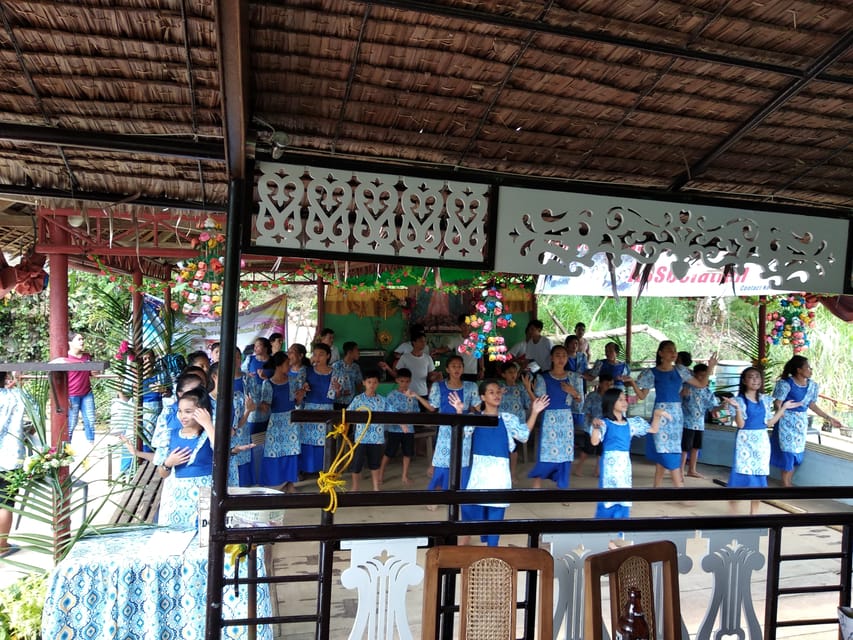 Bohol: Loboc River Buffet-Lunch Cruise with Private Transfer | GetYourGuide