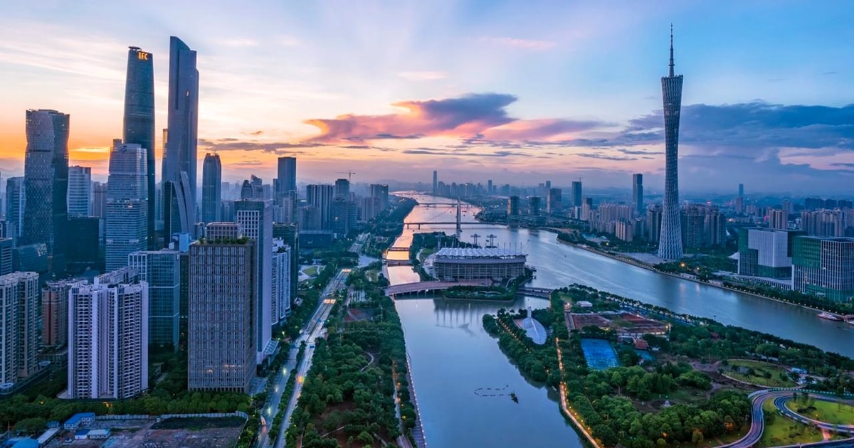 Guangzhou: Pearl River Night Cruise and City Highlights | GetYourGuide
