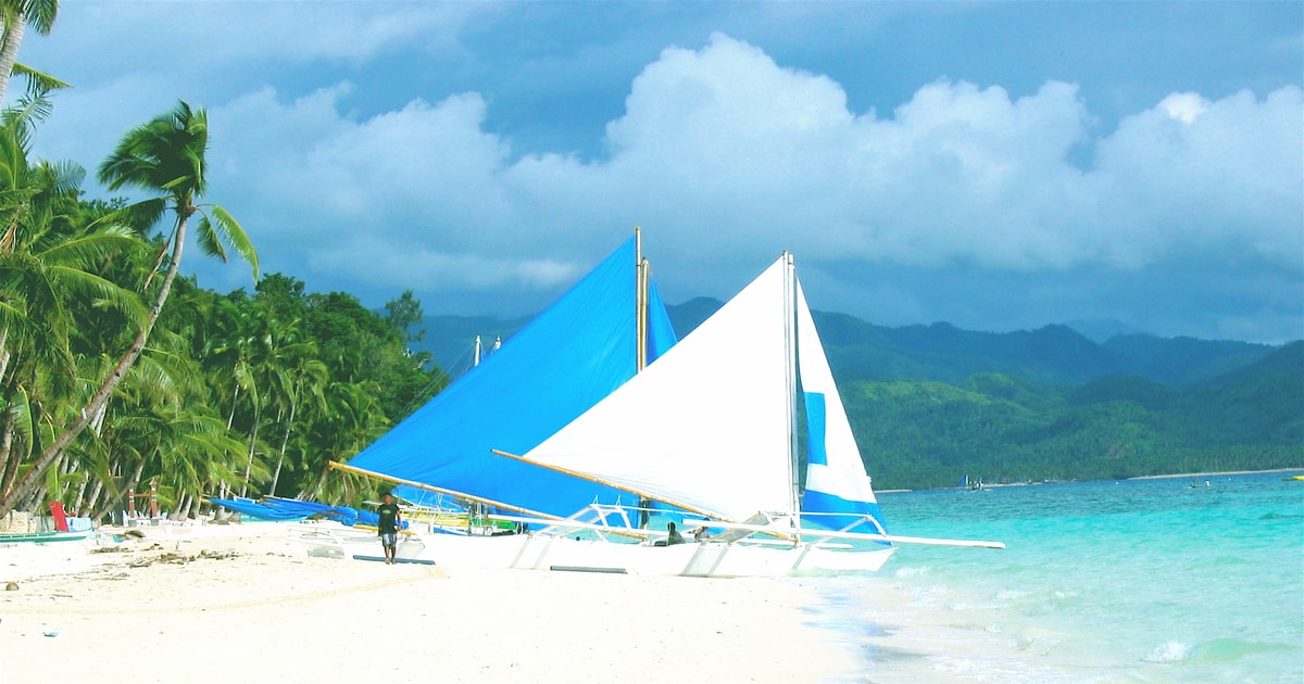 Boracay: Private Traditional Bamboo Boat Sailing Tour | GetYourGuide