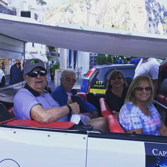Spezielle Tour durch Capri mit privatem Cabrio-Bus | GetYourGuide