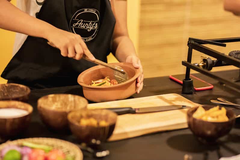 Colombo: Corso di cucina dello Sri Lanka con uno chef | GetYourGuide