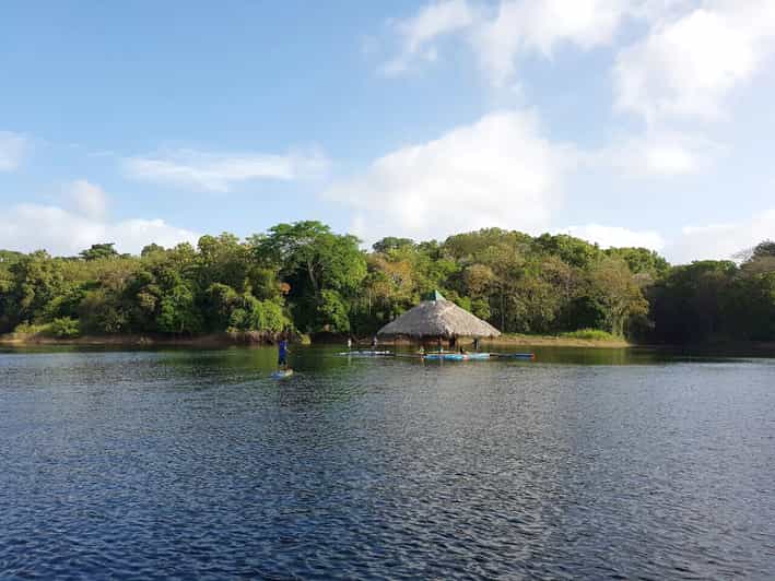 Ciudad de Panamá: tour de paddleboard en el lago Alajuela | GetYourGuide