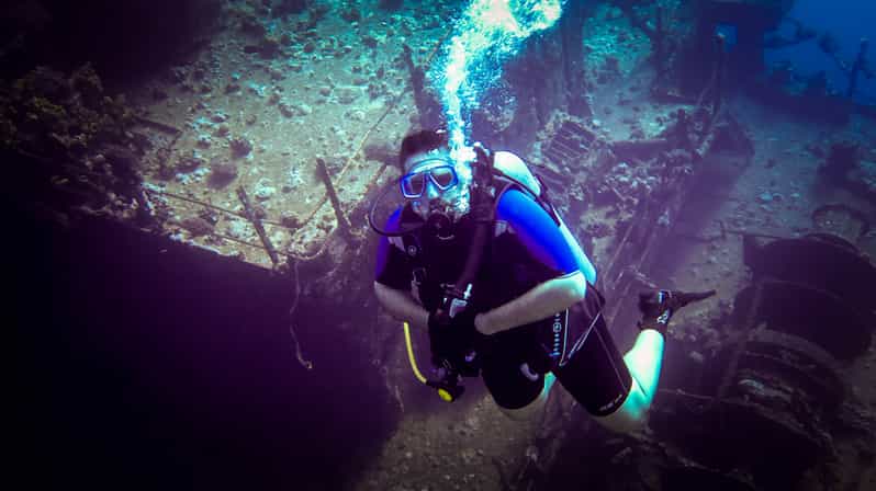 Hurghada területéről: Hurghada: Wreck and Reef Diving Trip | GetYourGuide