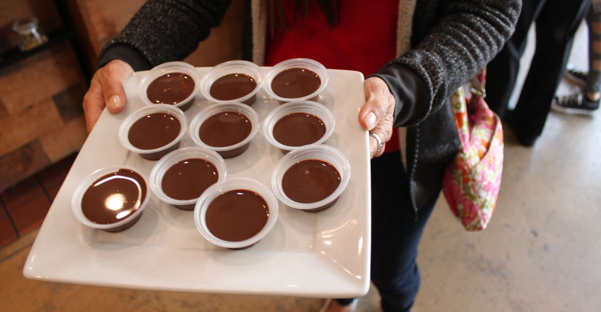 Los Angeles, Old Pasadena Food Tasting Walking Tour | Guided Tour in ...