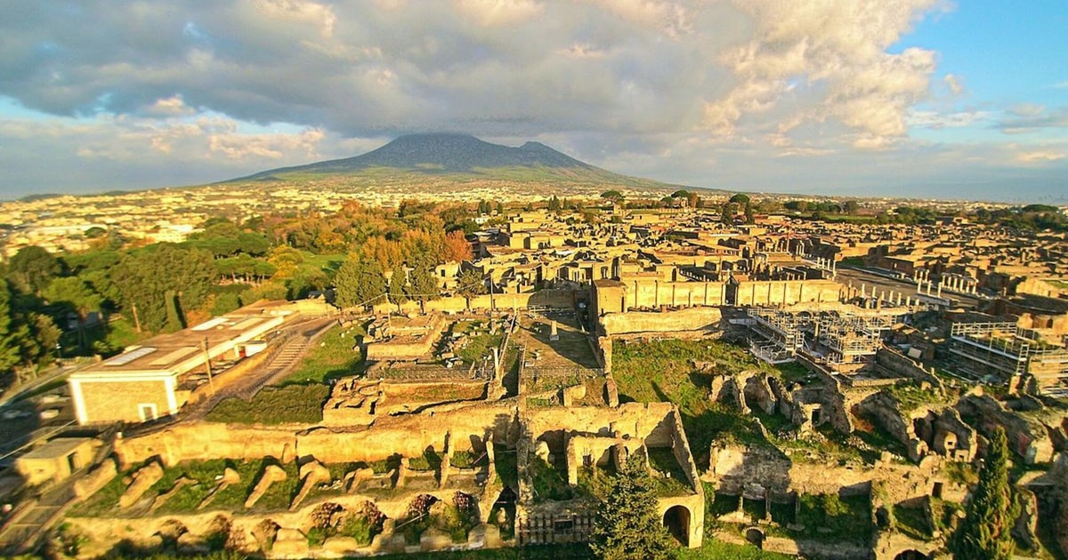 From Naples: Pompeii Tour With Winery Lunch | GetYourGuide