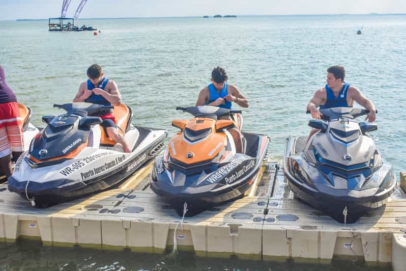 Cancun: WaveRunner-rit | GetYourGuide