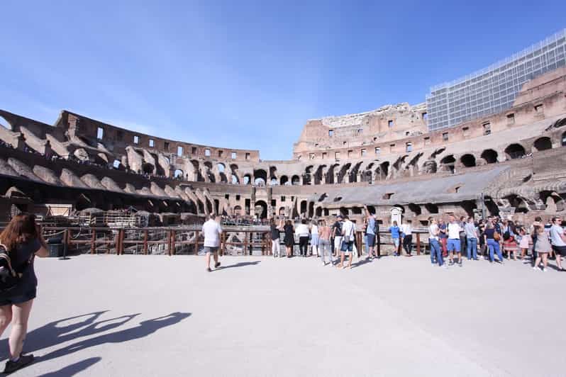 Roma: tour con acceso especial a la arena del Coliseo | GetYourGuide