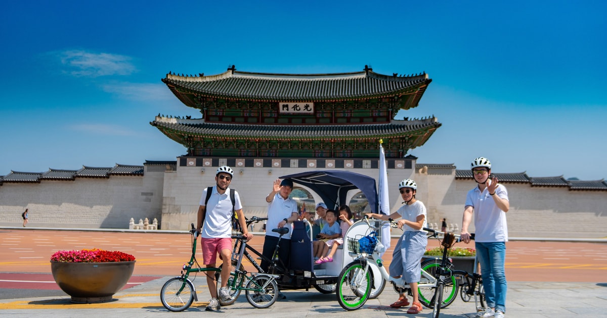 V.I.P Recorrido matinal en bicitaxi | GetYourGuide