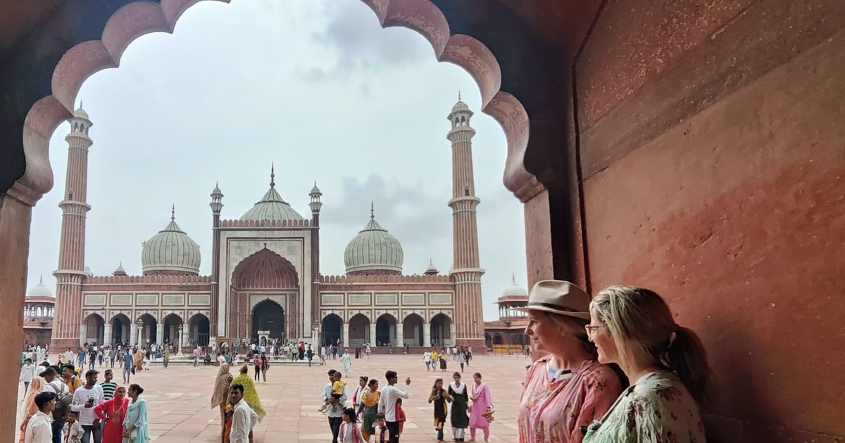 Delhi: prywatna wycieczka samochodem po Starym i Nowym Delhi | GetYourGuide