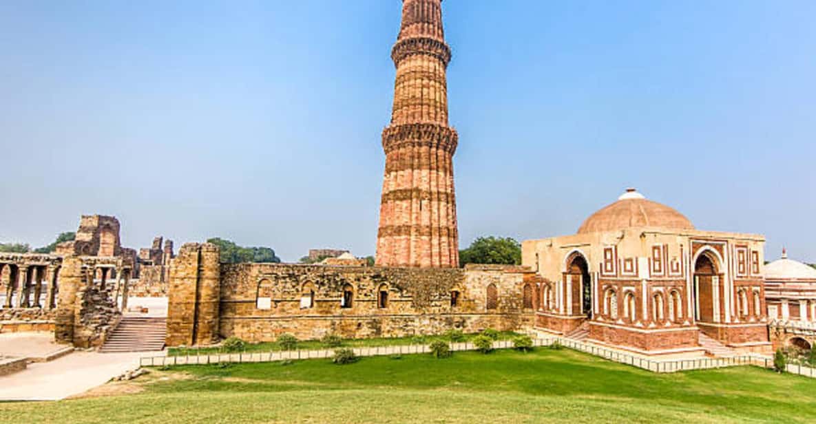 Delhi: Old Delhi City Tour with Tuk Tuk Ride & Street Food | GetYourGuide