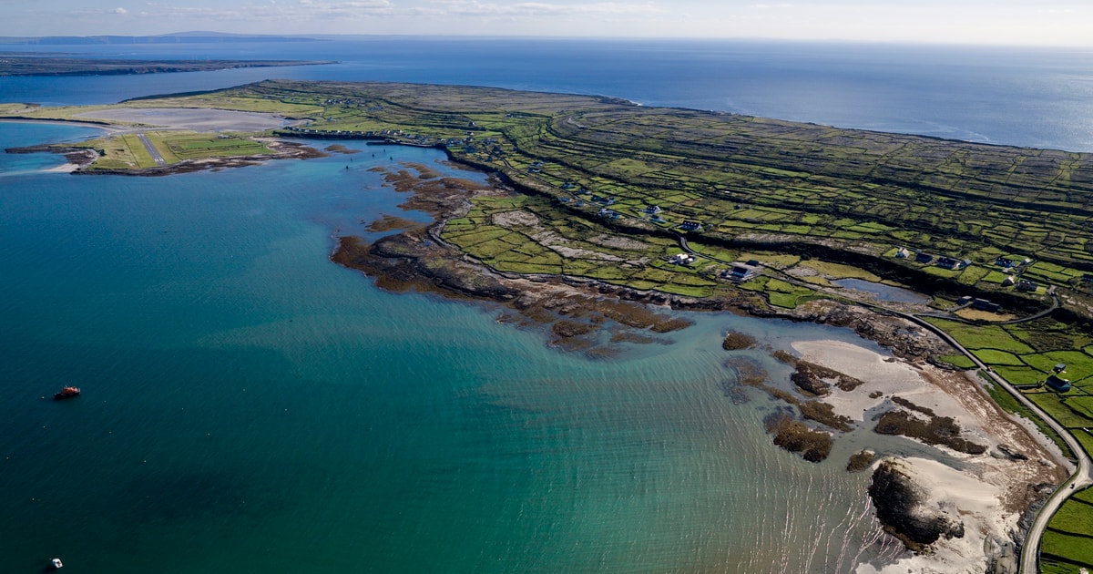 Dublin: Inishmore und Aran-Inseln: Tagestour mit Flug | GetYourGuide