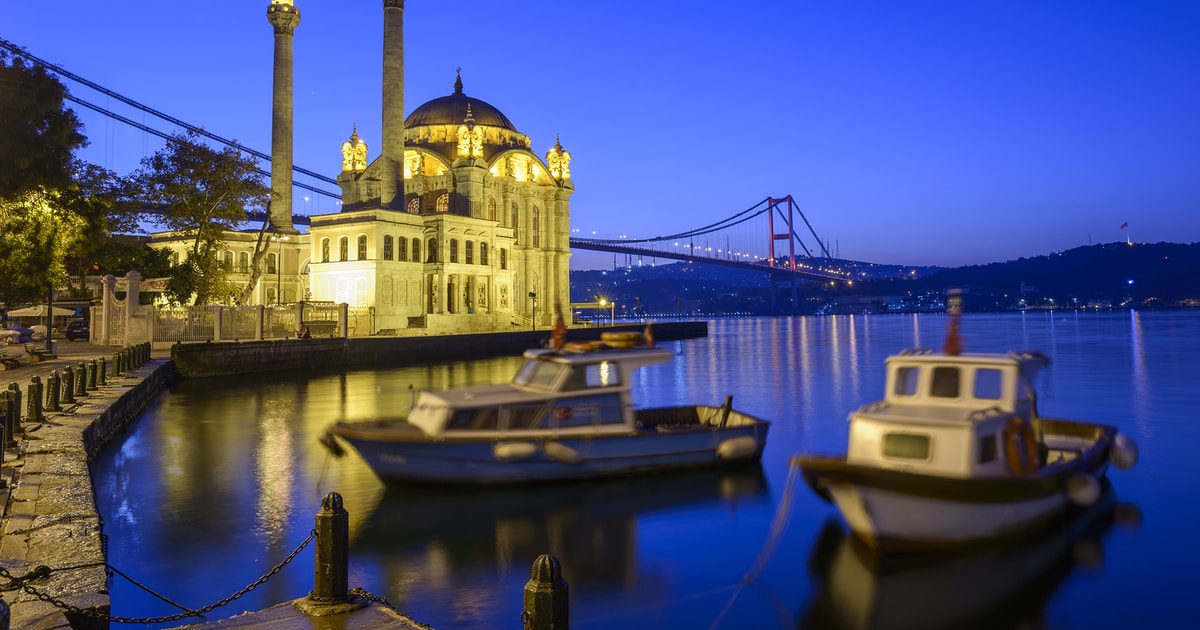 Tour en barco por el Bósforo y la parte asiática de Estambul | GetYourGuide