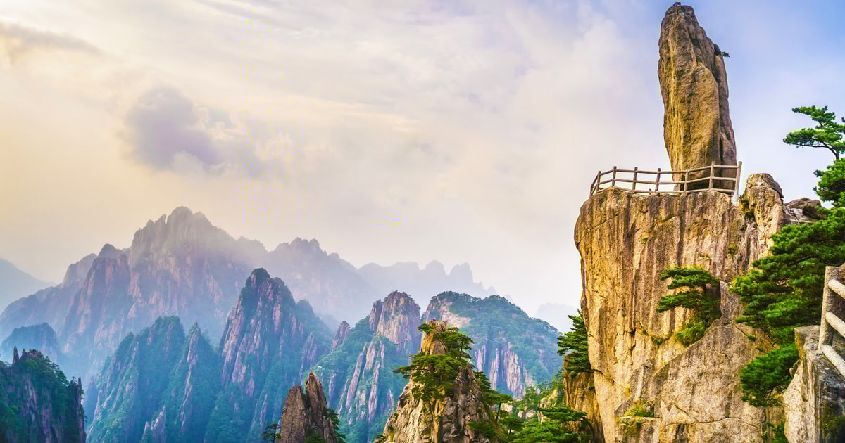 2 Days Huangshan Private Tour for Essence of Yellow Mountain | GetYourGuide