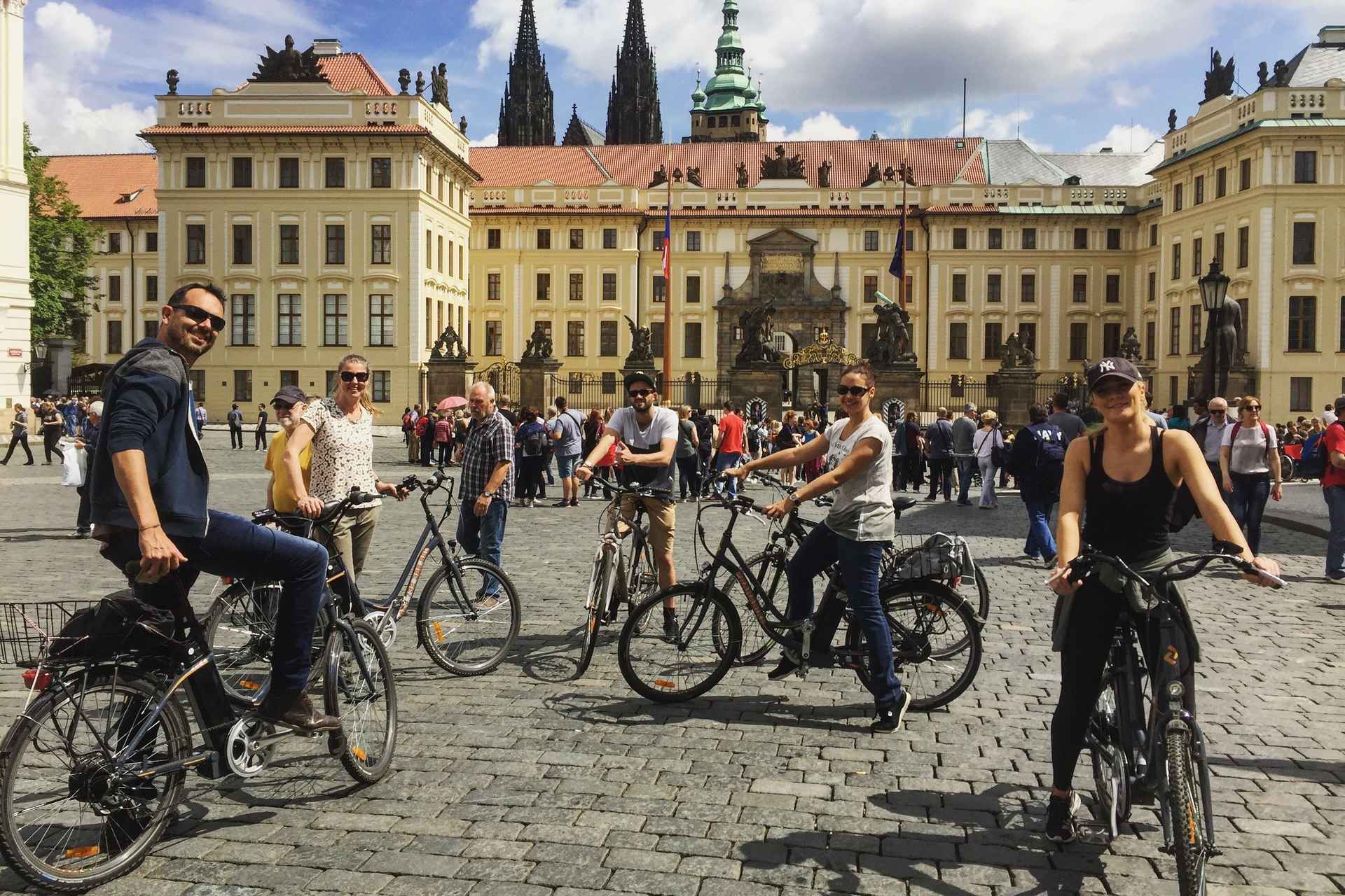 Prague : Visite Complète Incontournable | Guide to Europe