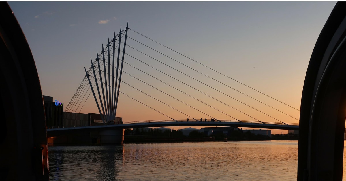 Manchester: Crucero Elvis-on-the-River | GetYourGuide