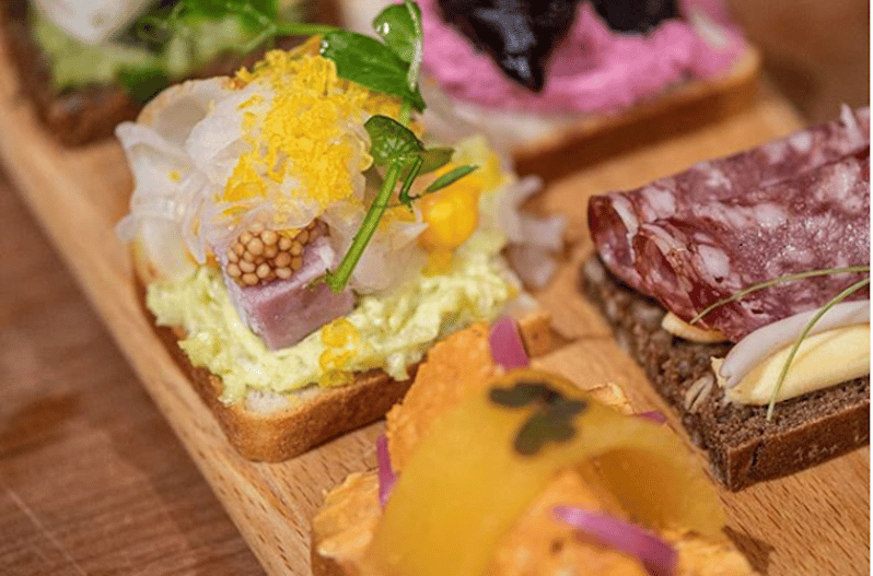 Eten in Praag: culinaire tour van een halve dag | GetYourGuide