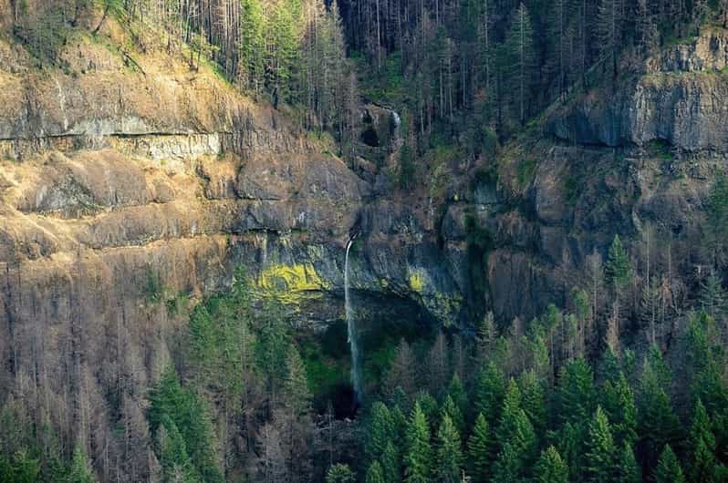 Portland: Columbia Gorge Waterfalls 40-Minute Scenic Flight | GetYourGuide