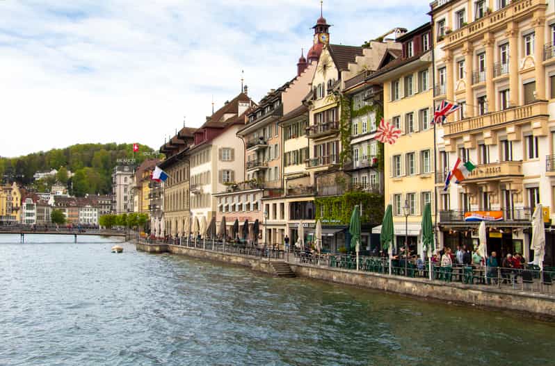 Luzern: Exclusieve privé Geschiedenis Tour met een lokale expert ...