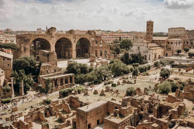 Kolezyum ve Roma Forumu ile VIP Sezar Sarayı Turu | GetYourGuide