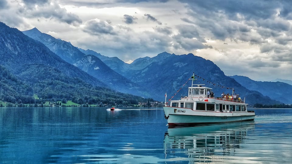 Interlaken: Insta-Perfect Walk with a Local | GetYourGuide