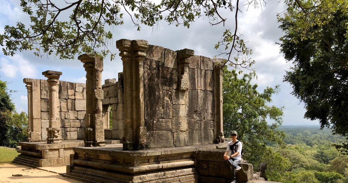 Colombo: Yapahuwa, Dambadeniya, & Panduwasnuwara Tour | GetYourGuide