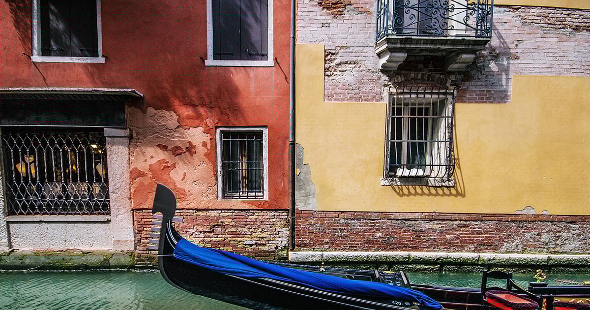 Venice: Shared Evening Gondola Ride at Sunset | GetYourGuide