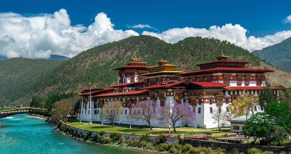 Best Bhutan Tour: Itineraries from 3 to 7 Days | GetYourGuide