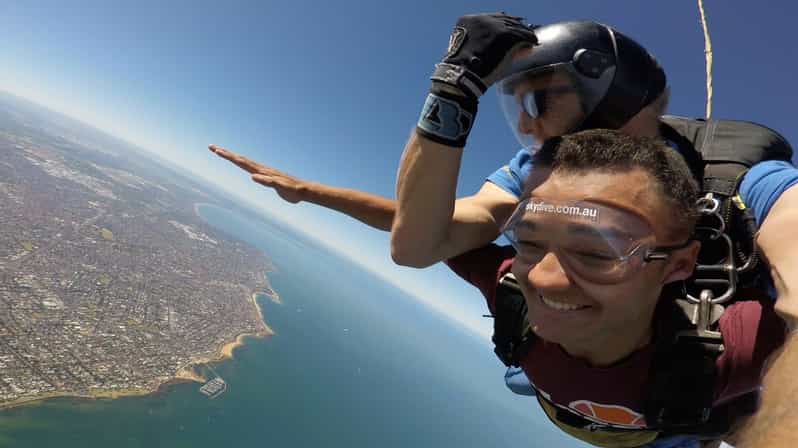 Melbourne: St. Kilda Beach Skydive | GetYourGuide