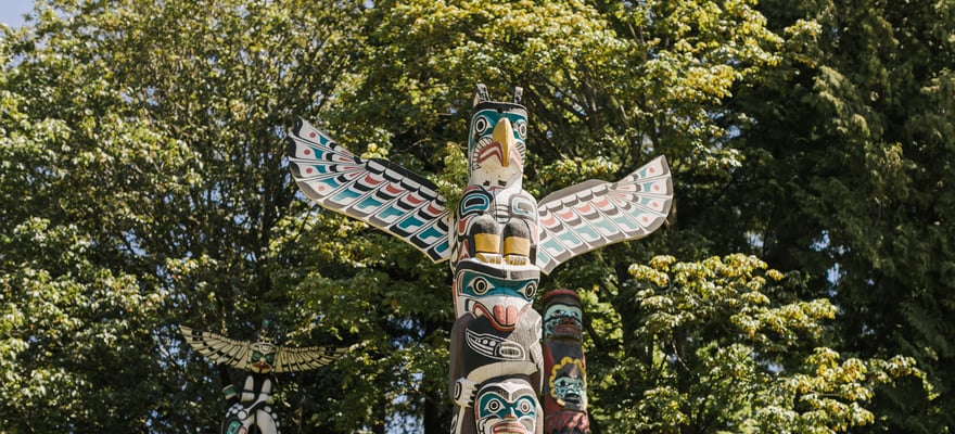 The BEST Stanley Park Totem Poles Landmarks & monuments 2024 - FREE ...