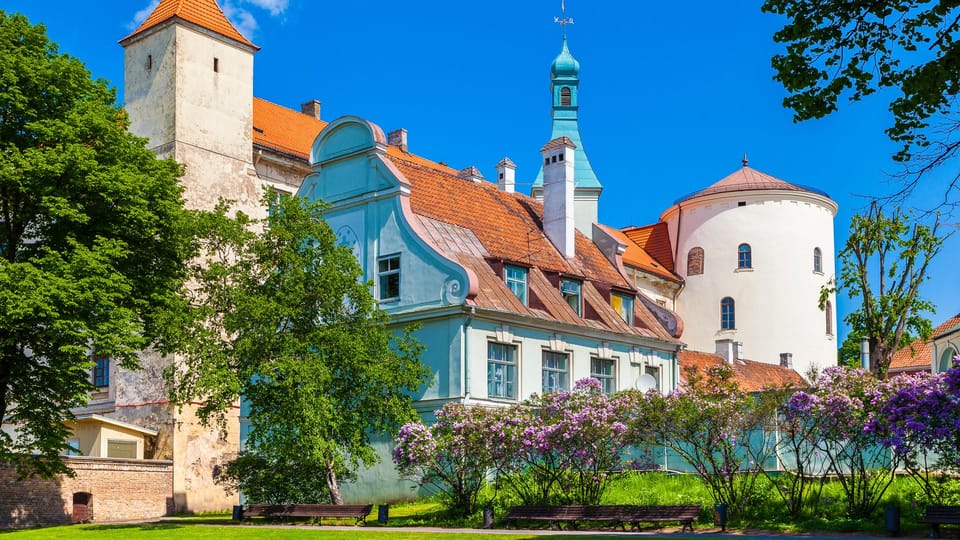 Riga: 2-Hour Old Town Photo Quest | GetYourGuide