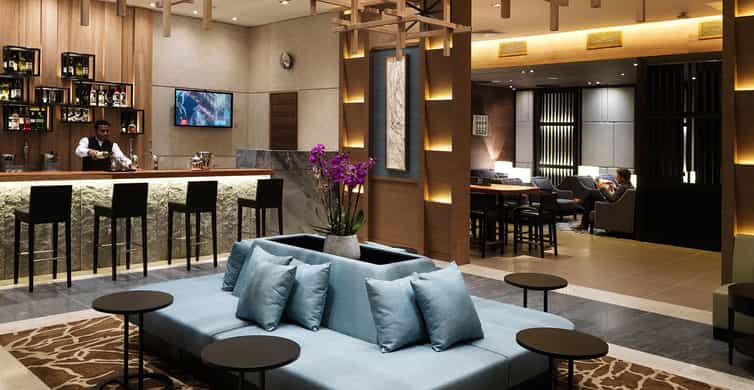 LHR London Heathrow Airport: Plaza Premium Lounge | GetYourGuide