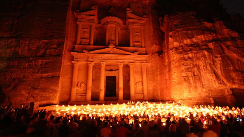Fra Amman: Petra by Night Tour med valgfrit dagsbesøg | GetYourGuide