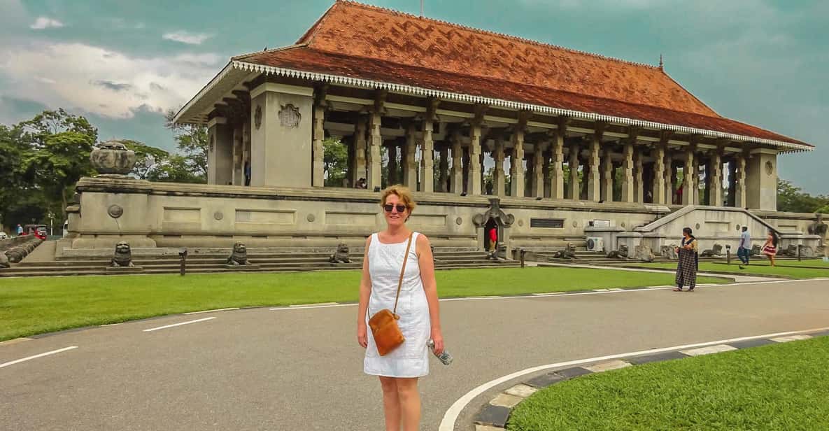 From Kalutara: Colombo City Tour | GetYourGuide