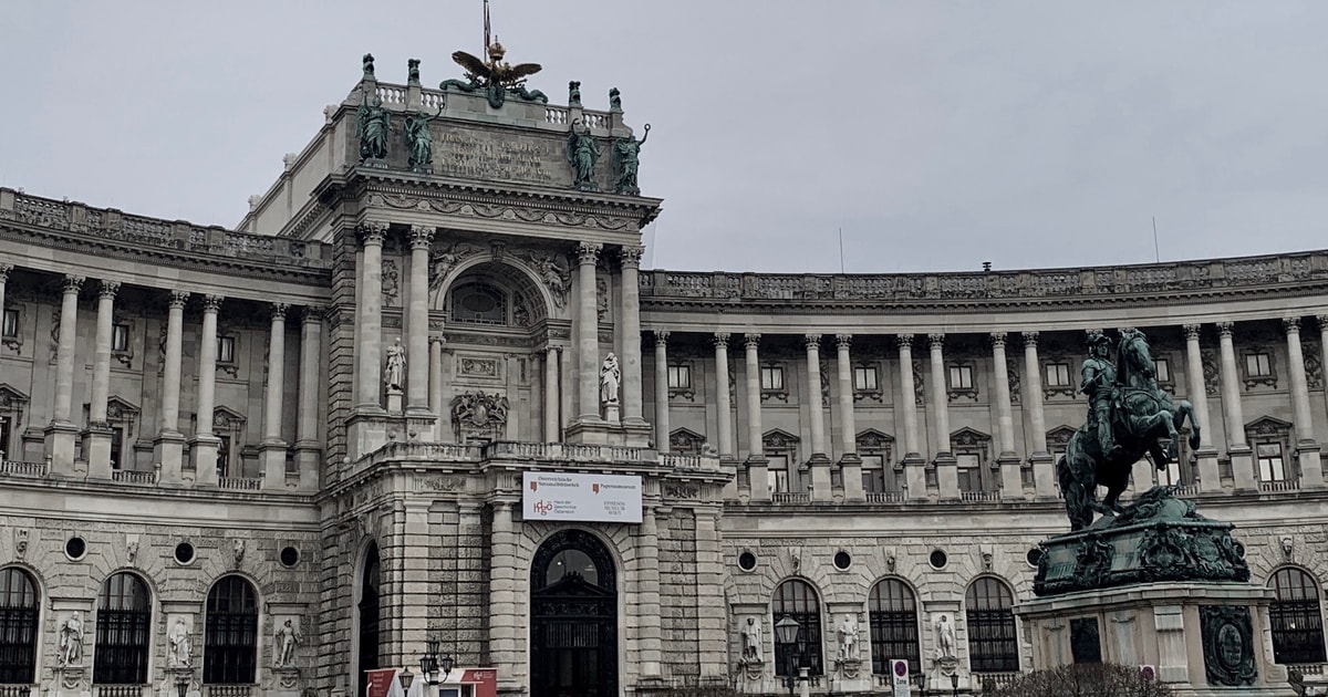 Viena: Tour a pie privado de la II Guerra Mundial | GetYourGuide