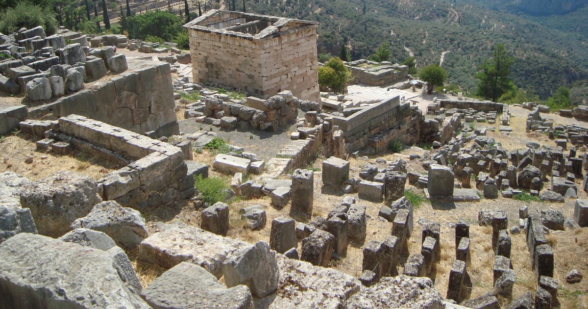 Tour privato di un'intera giornata a Delfi, Termopili da Atene ...
