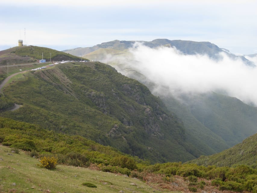 Levada do Alecrim (Madeira Lakes) Full-day walk | GetYourGuide