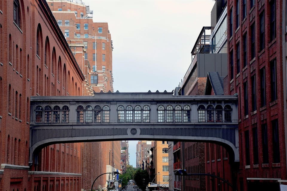 Meatpacking District: Chelsea Market and The Highline Tour | GetYourGuide