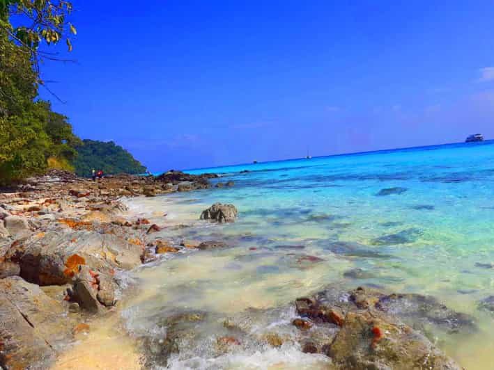 Krabi: Koh Rok & Koh Haa dold snorklingstur med motorbåt | GetYourGuide