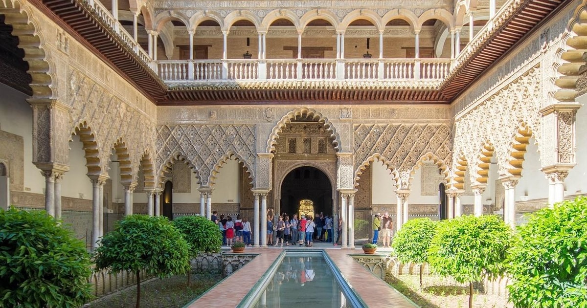 Seville Alcazar, Cathedral and Giralda Guided Tour | GetYourGuide