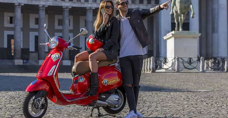 Fantastisk audioguidad Vespa-tur i Neapel - med förare | GetYourGuide