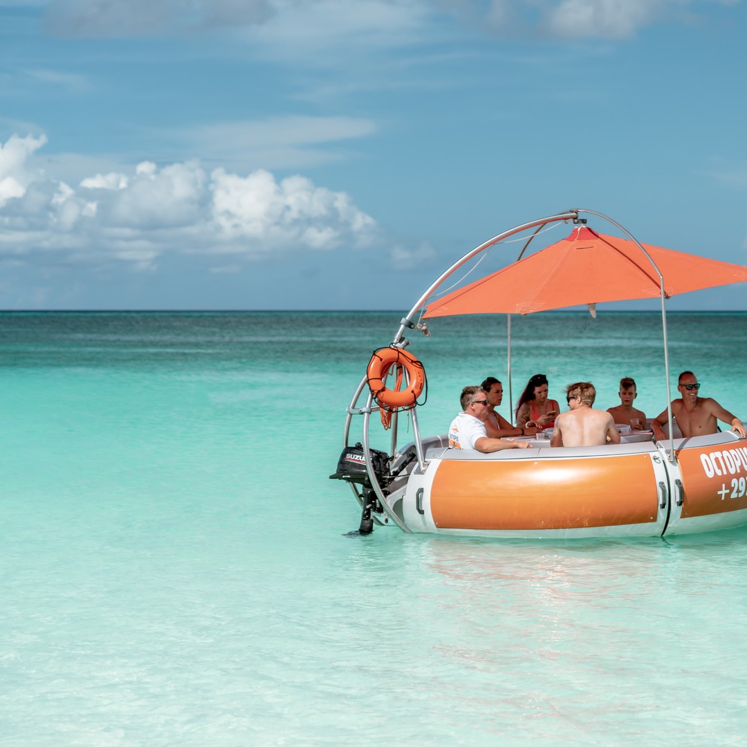 Aruba: Aqua Donut Boat Rental | GetYourGuide