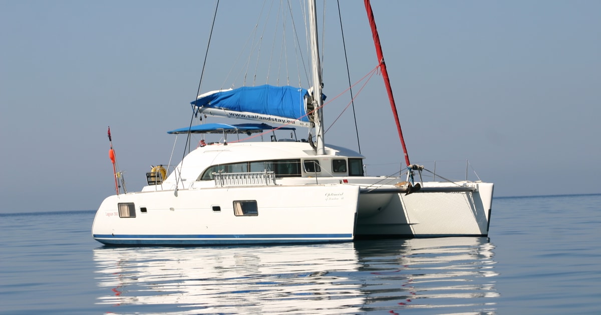 Granada and Costa Tropical: Luxury Catamaran Trip with Lunch | GetYourGuide