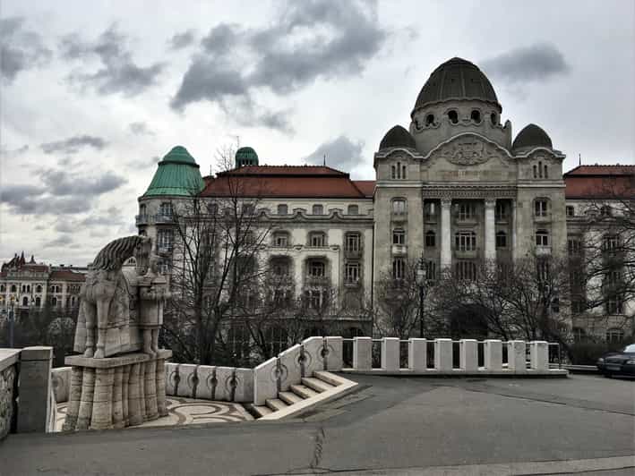 Budapest’s Gellért Hill: Self-Guided City Discovery Game | GetYourGuide