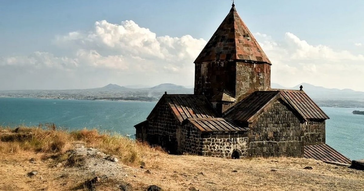 Vom Wald zu den Klöstern: Eine magische Tour durch Dilijan und Ijevan ...